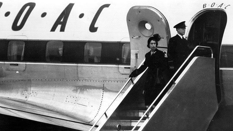All Hail The Queen! Her return on the BOAC Argonaut "Atlanta" – Kai Tak ...